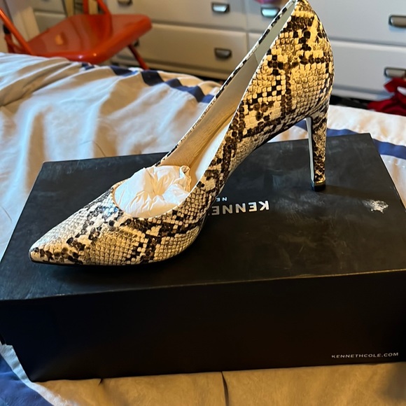 Kenneth Cole New York | Shoes | Kenneth Cole Pump | Poshmark
